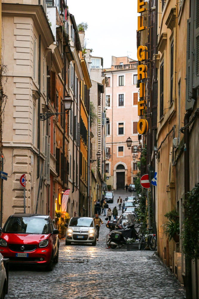 7 Things You Need to Know before Traveling to Rome - Roads and Destinations