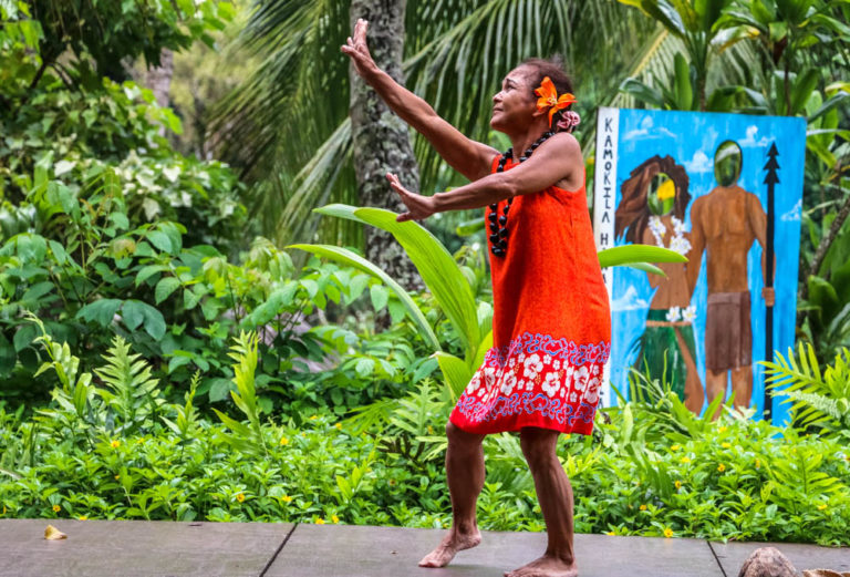 Hawaiian Culture: What Makes Hawaii so Irresistible - Roads and ...