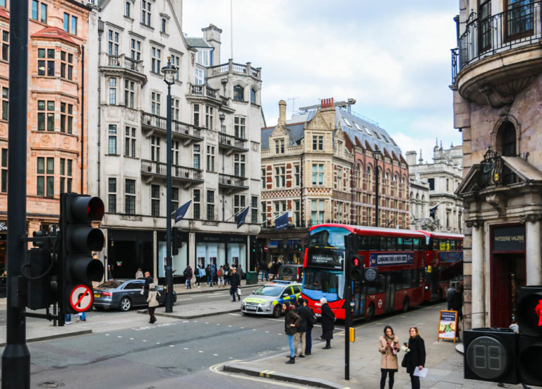 Freezing London: Photos to Inspire You to Visit London - Roads and ...