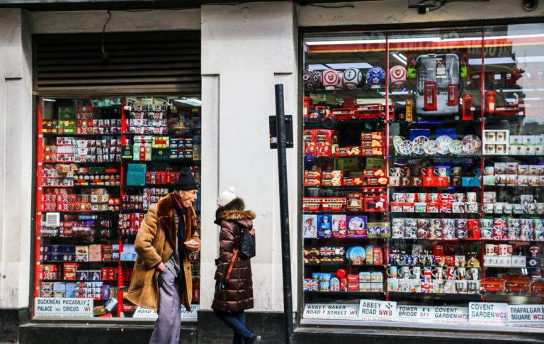 Freezing London: Photos to Inspire You to Visit London - Roads and ...