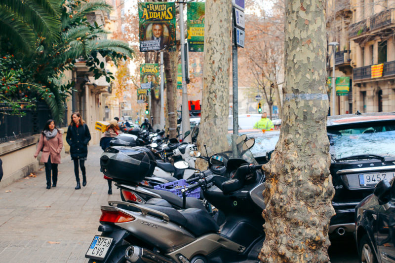How to Keep a Healthy Routine while Traveling - Roads and Destinations