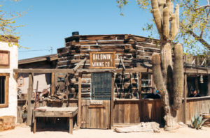 A Complete Guide to Visiting Pioneertown, California - Roads and ...