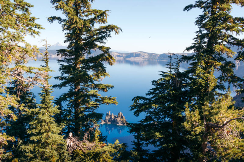 Hiking the Sun Notch Trail in Crater Lake National Park, Oregon - Roads ...