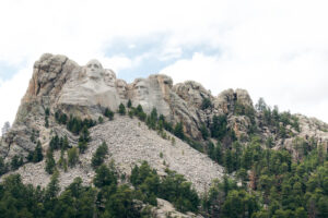 How to Visit Mount Rushmore National Memorial: Presidential Trail ...