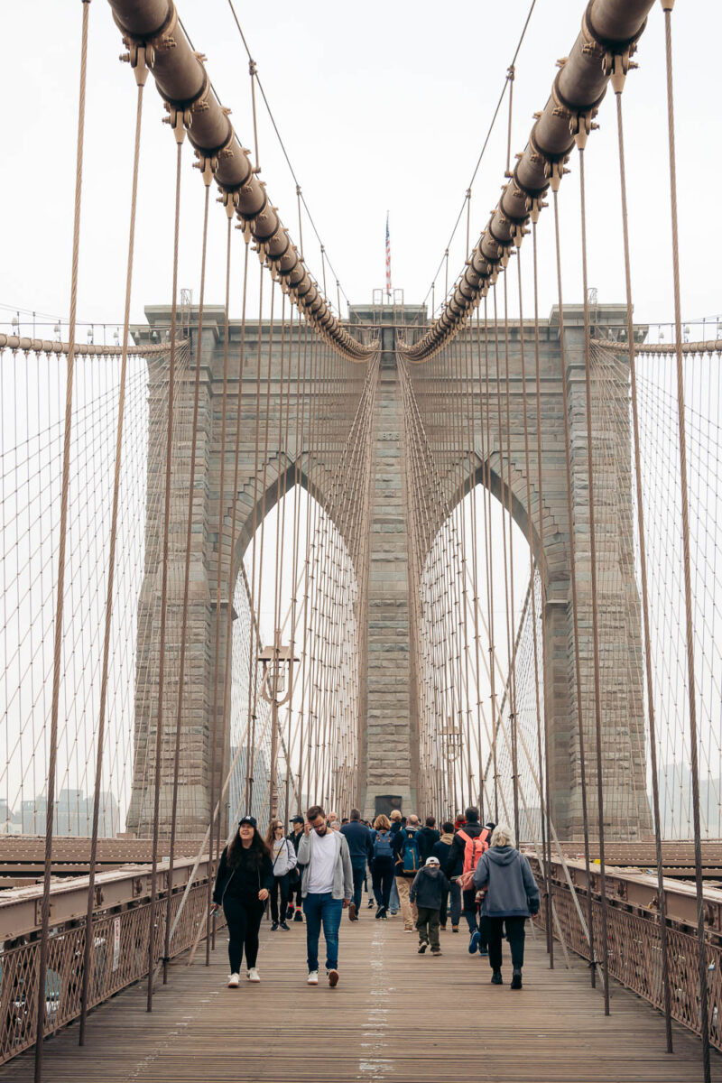 How to Walk across Brooklyn Bridge (Manhattan to Brooklyn) - Roads and ...