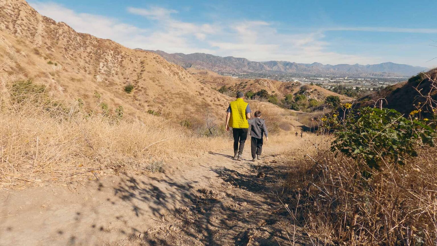 Top Scenic Hikes in Los Angeles for All Seasons - Roads and Destinations